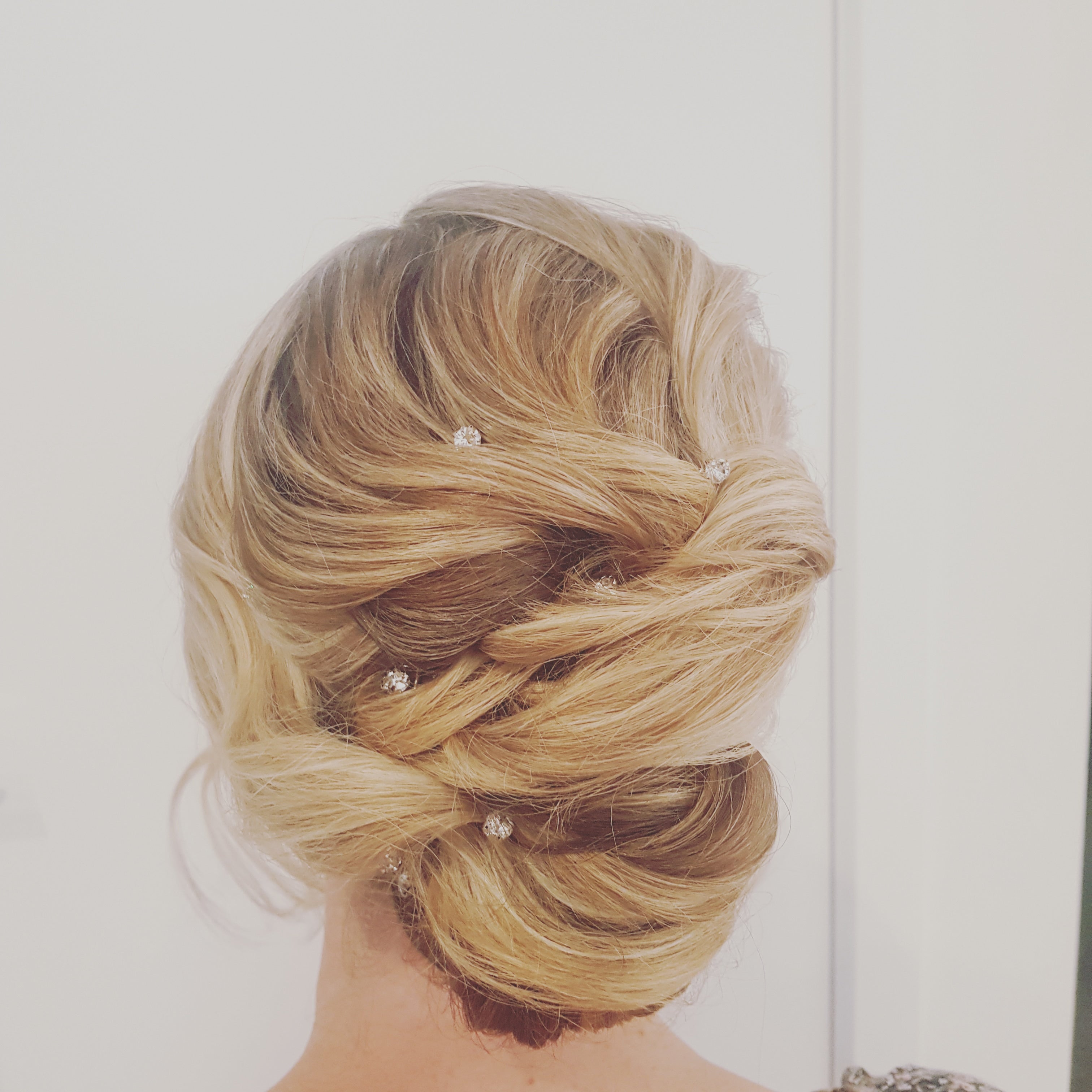 Soft rolled hair up – mobile-makeovers-hair-and-makeup